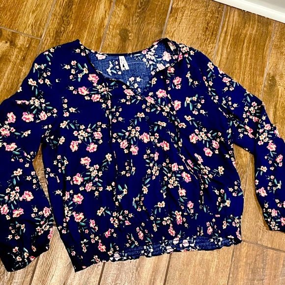 Mudd | Tops | Nwot Mudd Floral Top | Poshmark